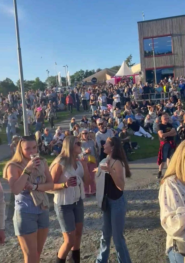 God stemning på Gjerstad - Tysnesingen